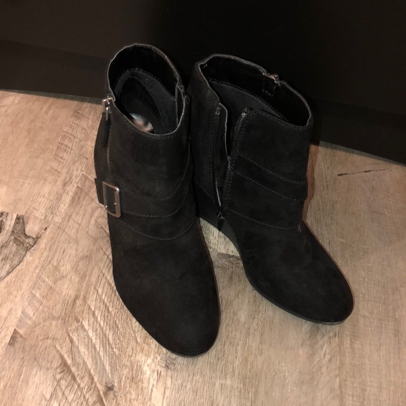 Arizona Jean Company | Shoes | Arizona Jean Co Wedged Ankle Boots ...